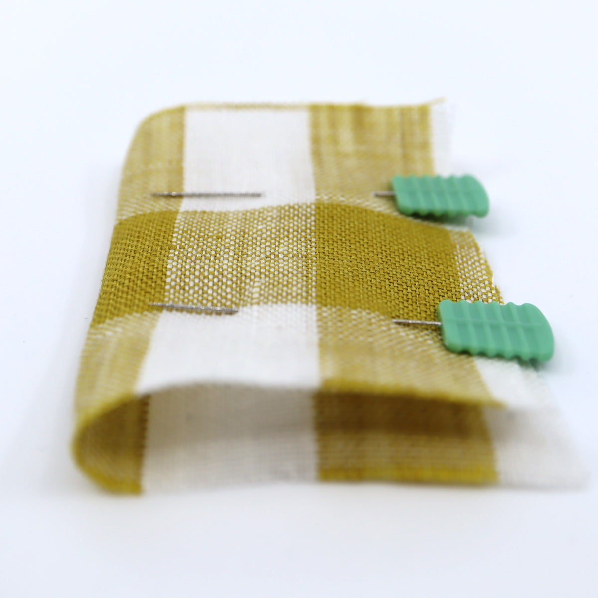 Pins & Clips – Cloth Edit