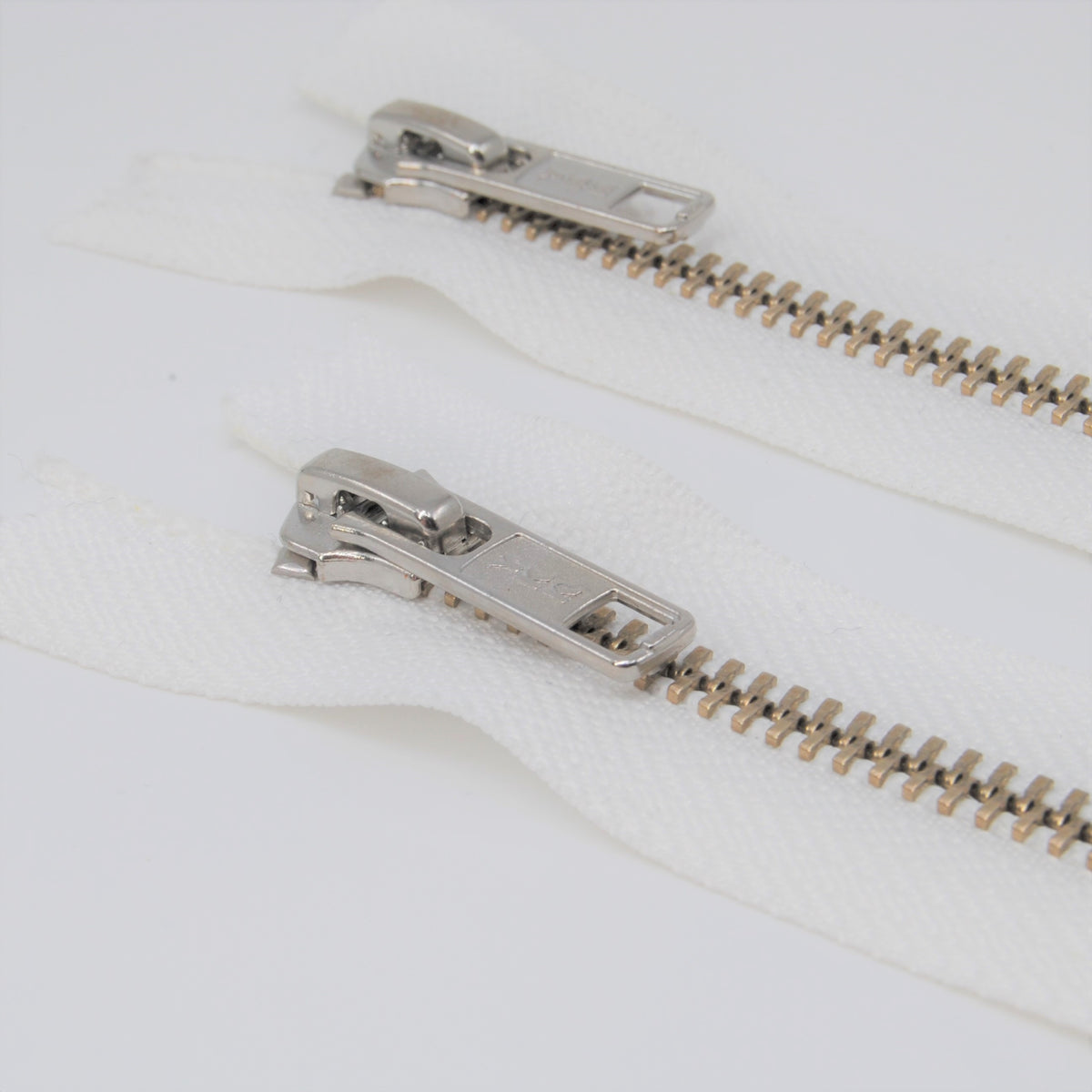 Zips – Cloth Edit
