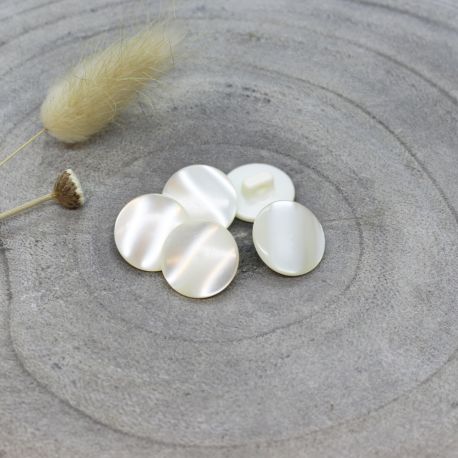 Atelier Brunette - Swing Button - Off White | 10mm | Shank – Cloth Edit
